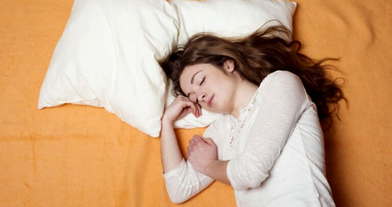 How To Sleep With A Herniated Disc - Dr. Kevin Pauza, The Discseel ...